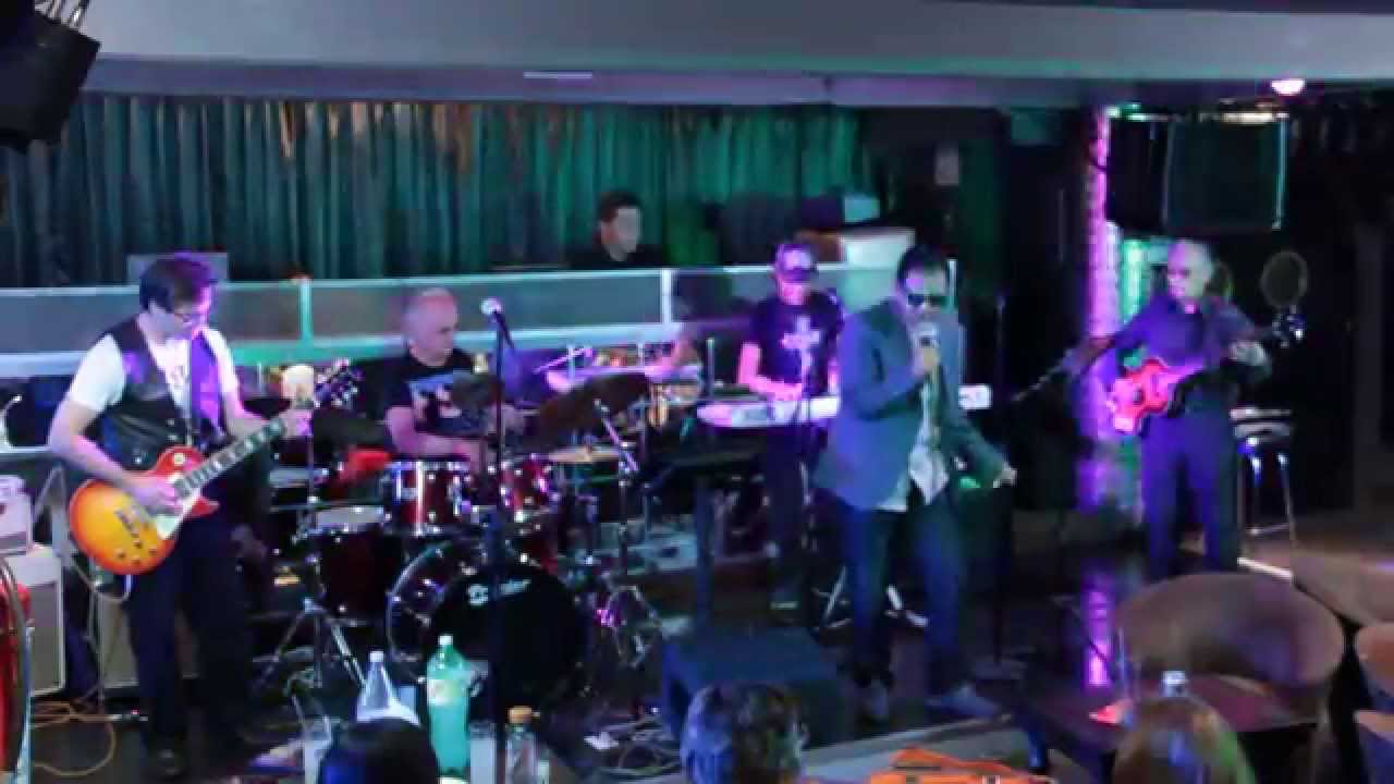 Grupo "Darma" (Walking By My Self). 1462 - YouTube