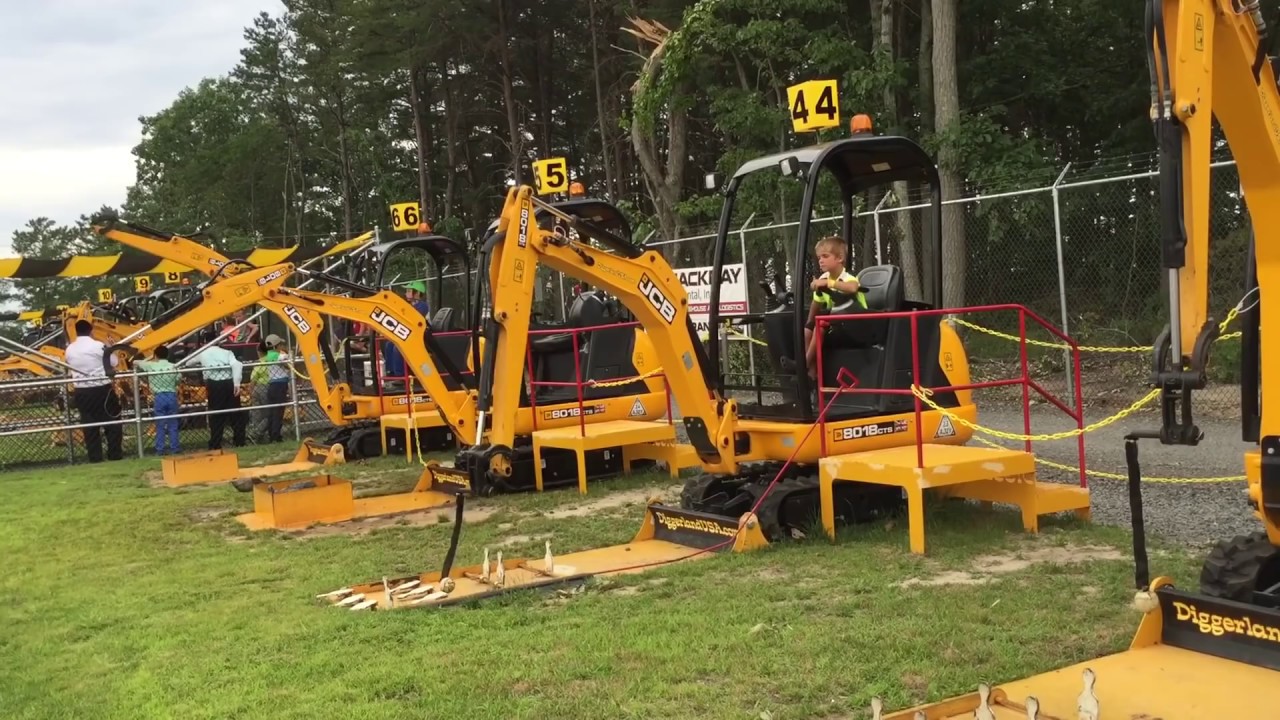 Diggerland USA, Construction Theme Park, Excavators, Tractors, Back ...