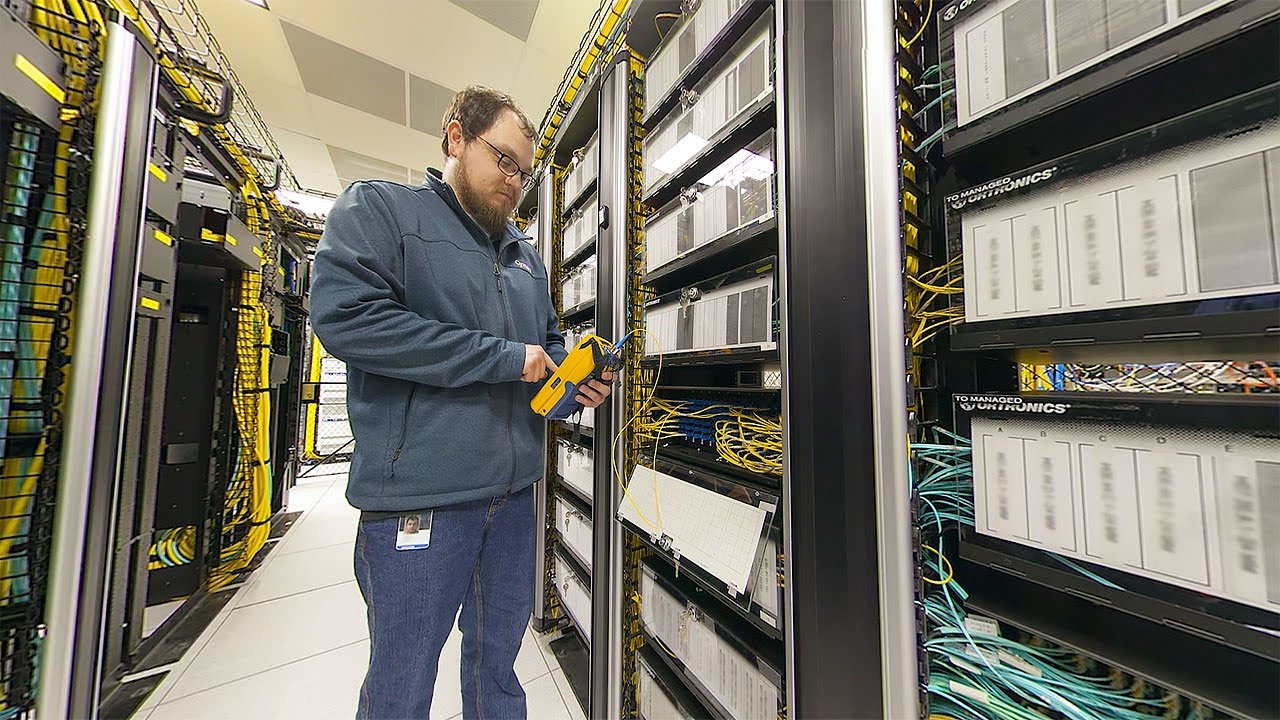 Cyxtera DFW1 Datacenter 360 Video - YouTube