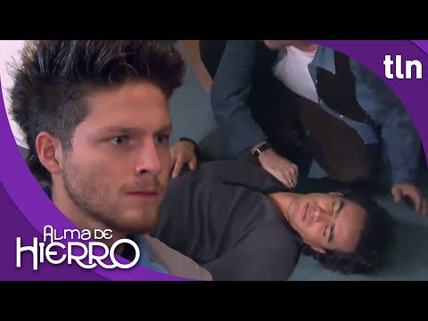 Wicho manda a Sebastián al hospital por celos | Alma de hierro | Capítulo 55 | tlnovelas
