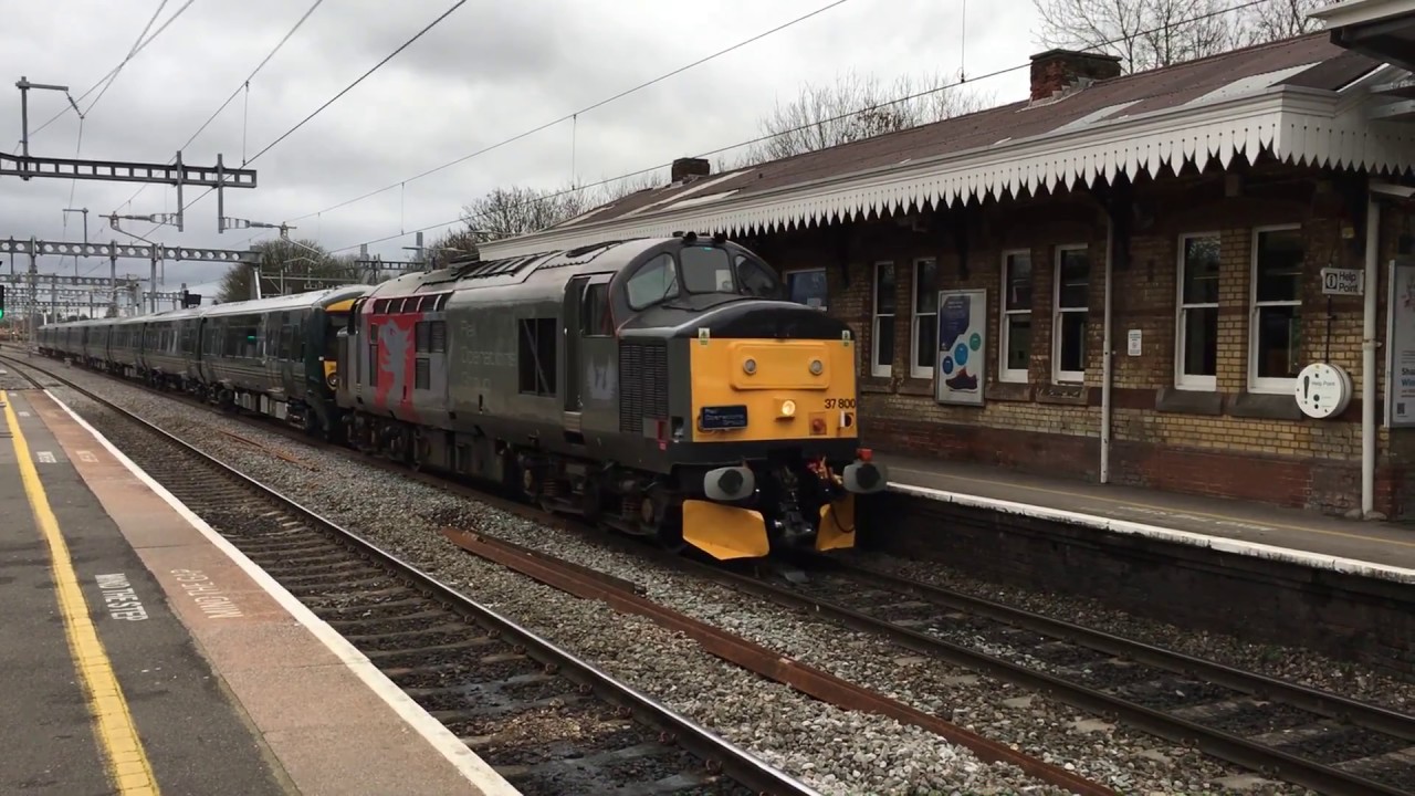 ROG Class 37 + 2x GWR Class 387s passing Maidenhead - YouTube