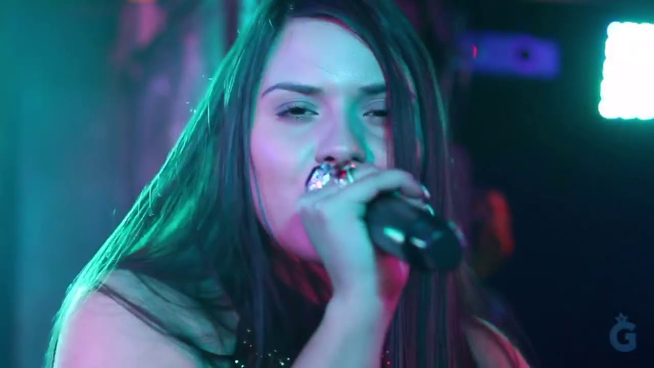 [OFFICIAL] June Rossi Interview - YouTube