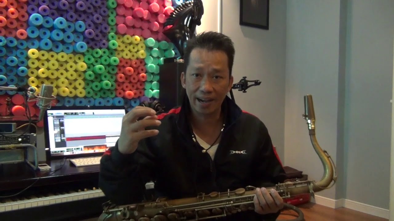 Xuan Hieu play Smooth Jazz - YouTube