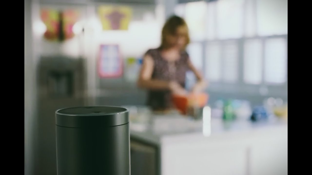 Introducing Amazon Alexa but it's a horror movie trailer - YouTube