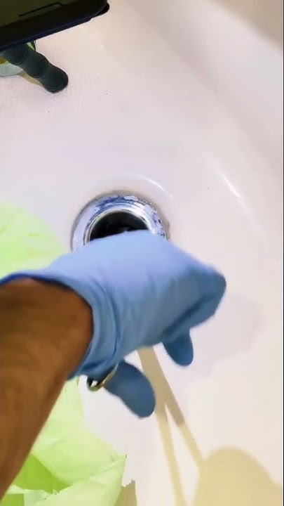 How to unclog your bathtub drain 1 minute video! - YouTube
