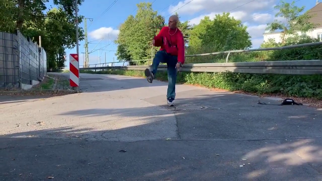 Oldschool Hakkuh Early Hakken Gabber Dance #4 - YouTube