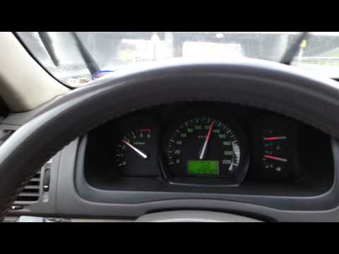 yağmurlu bir günde arabayla seyahat