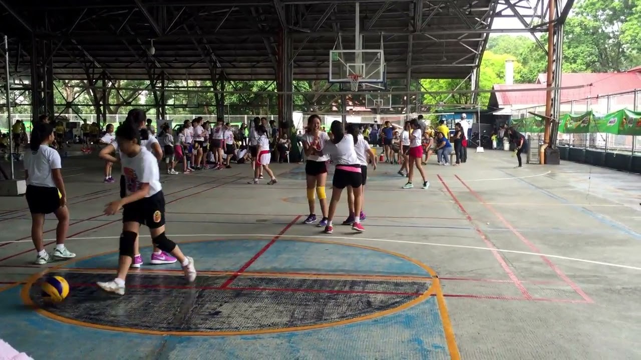 Bea's Milo BEST Center-Volleyball camp (Ateneo-May 2015) - YouTube