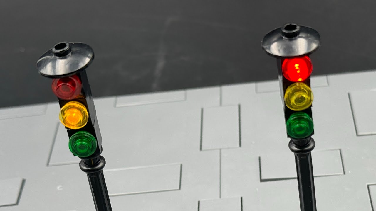 LEGO 4 way intersection traffic light - YouTube