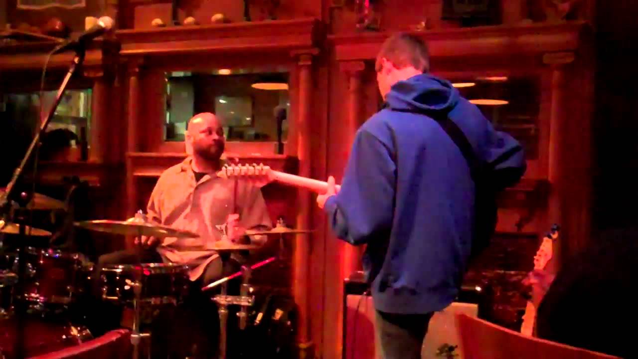 Chameleon - Live at Papa Mojo's - YouTube