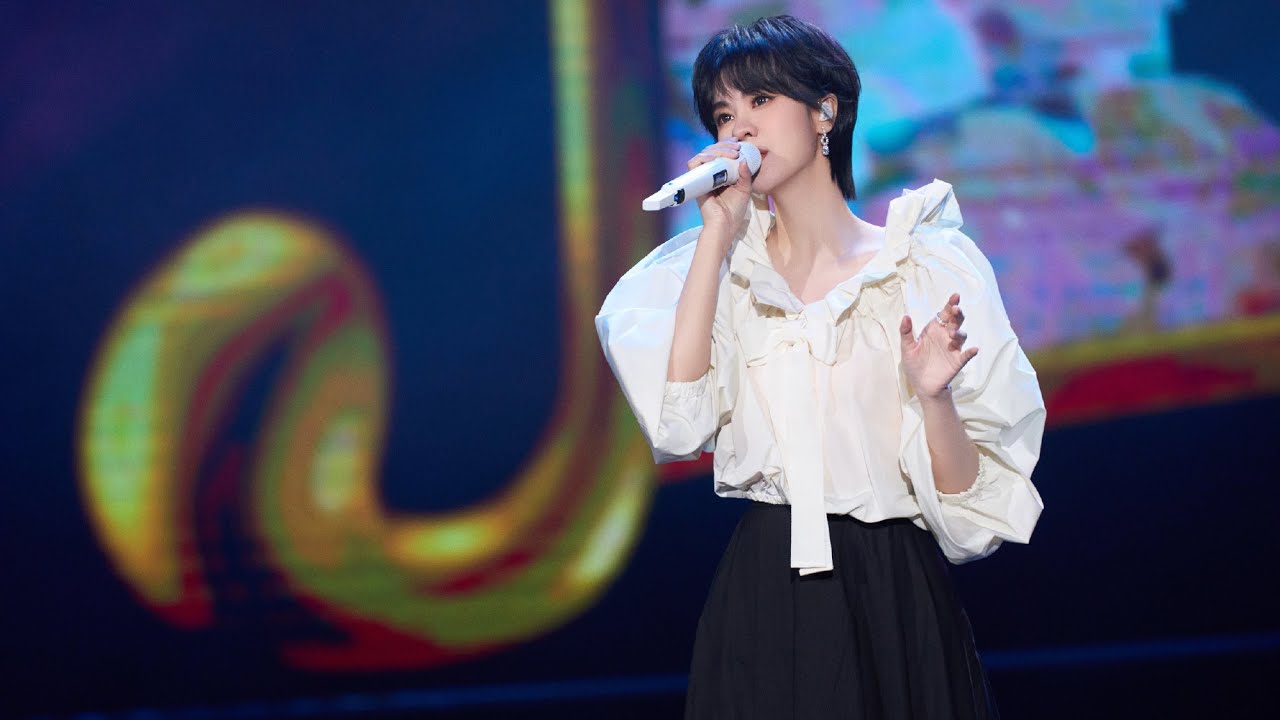 郁可唯《情满山水间》“大地回声”——中国文联文艺助力乡村振兴原创歌曲专场演出|Yisa Yu - YouTube