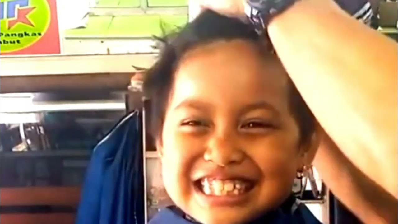 Di Potong Pendek Karena Banyak Kutu Rambutnya Youtube