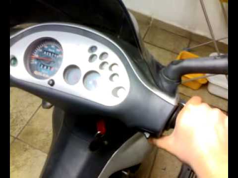 Runner FXR 180 Malossi with ZX..only sound - YouTube