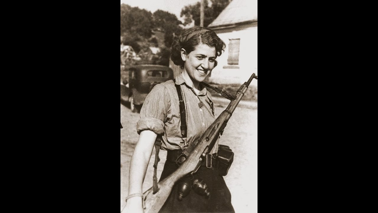 30 Vintage Photos of Beautiful Female Partisans and Resistance Fighters ...