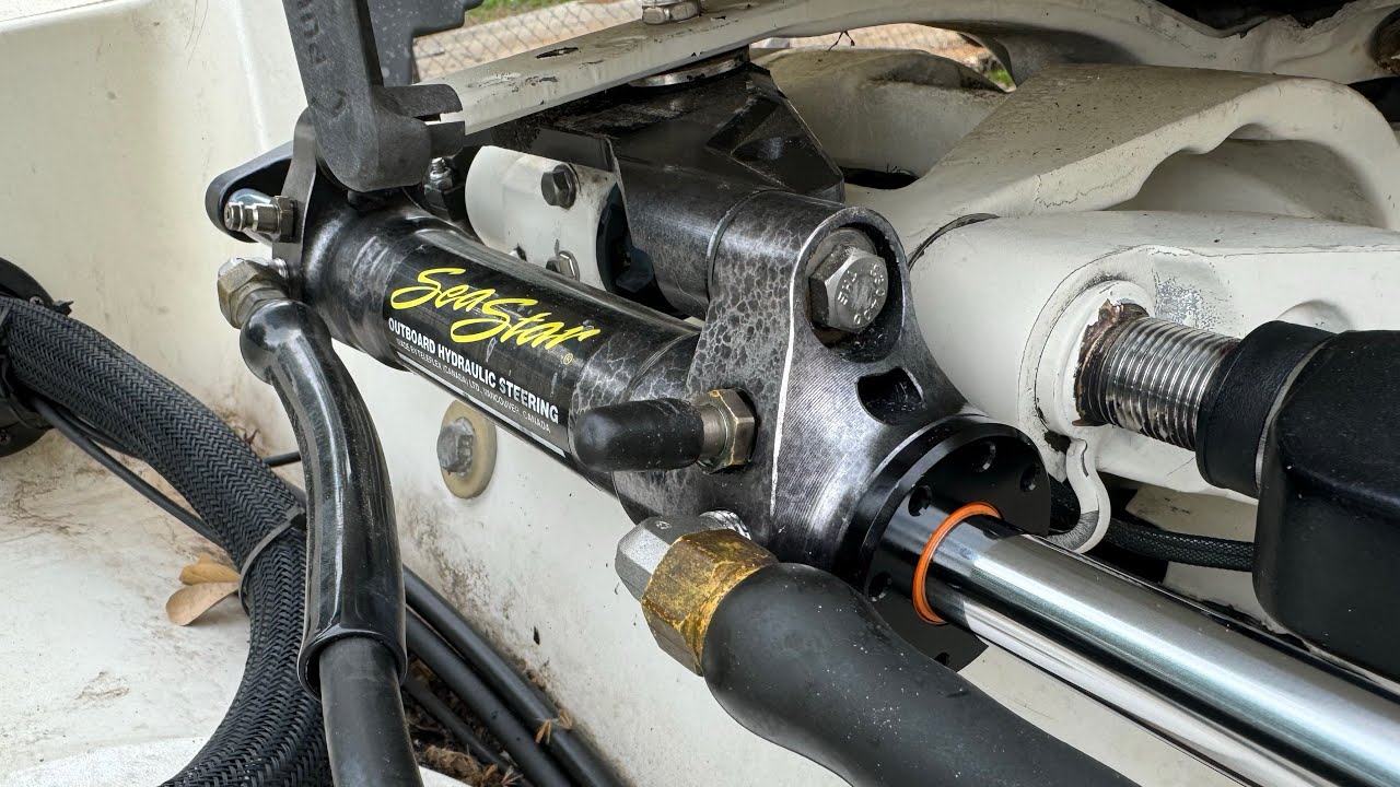 Sea Star Steering Part 2 (Cylinder Seal Replacement) - YouTube