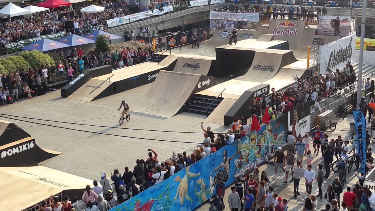 Jonathan Camacho-Double backflip BMX- O marisquiño 2016 - YouTube