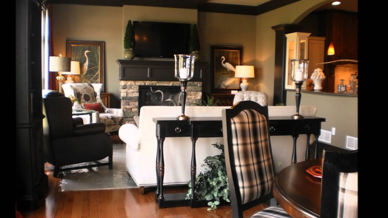 The Ashton Manor - YouTube