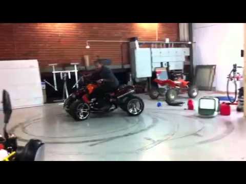 Motorcycle Haili 350cc burnout - YouTube