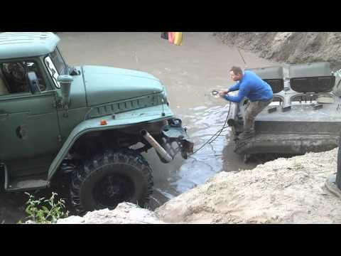 Peckfitz Oktober 2015 - Ural 375D versucht BMP zu bergen || Offroadfreunde Wiesental