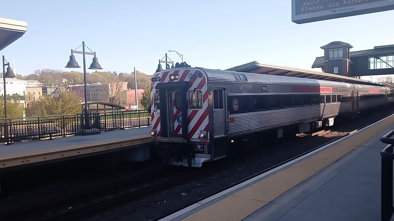 CTrail Arriving at Meriden Transit Center w/ GE P40DC #6705 - YouTube