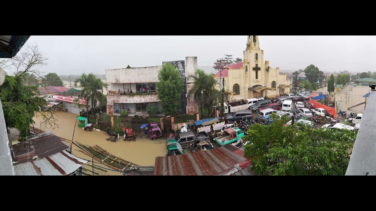 Typhoon Paeng @Sigma Capiz - YouTube