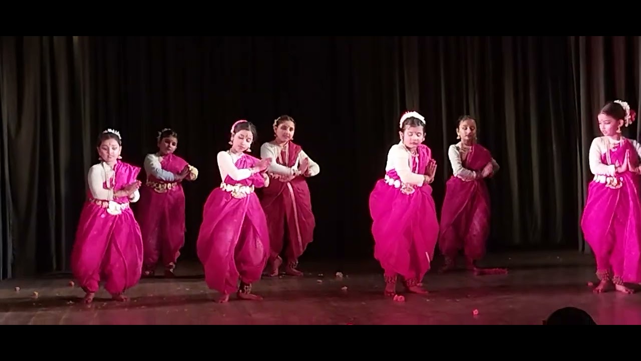 shree krishna govinda dance video - YouTube