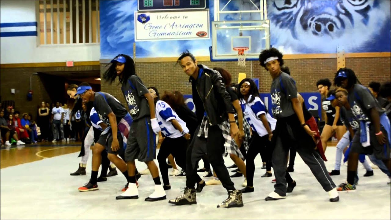 Westover High School HOMECOMING PEP RALLY DANCE 2015 - YouTube