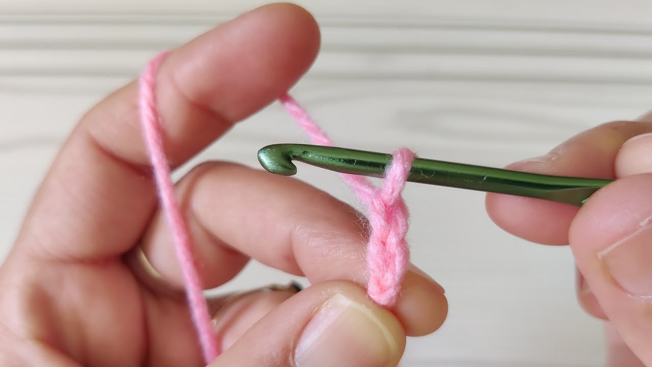 How To Crochet Your First Chain Stitch! Crochet for Beginners - YouTube