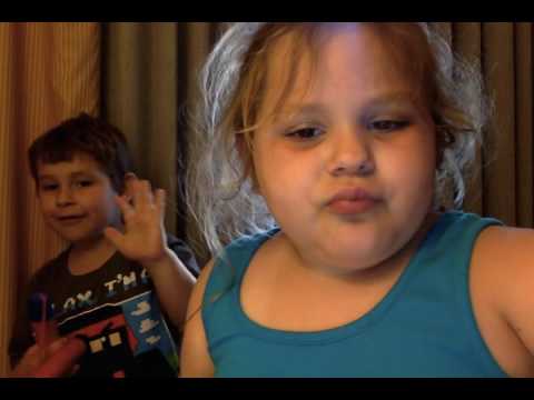 Kytanna Tries Japanese Candy 1