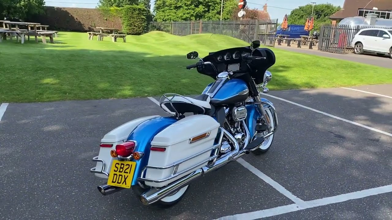 2021 Harley-Davidson FLH Touring Electra Glide Revival in Hi Fi Blue ...