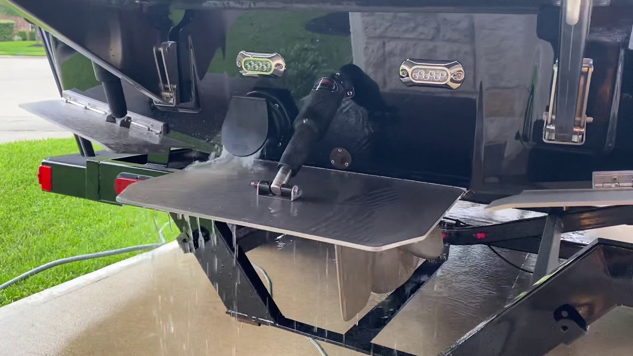 Moomba Raptor Exhaust - YouTube
