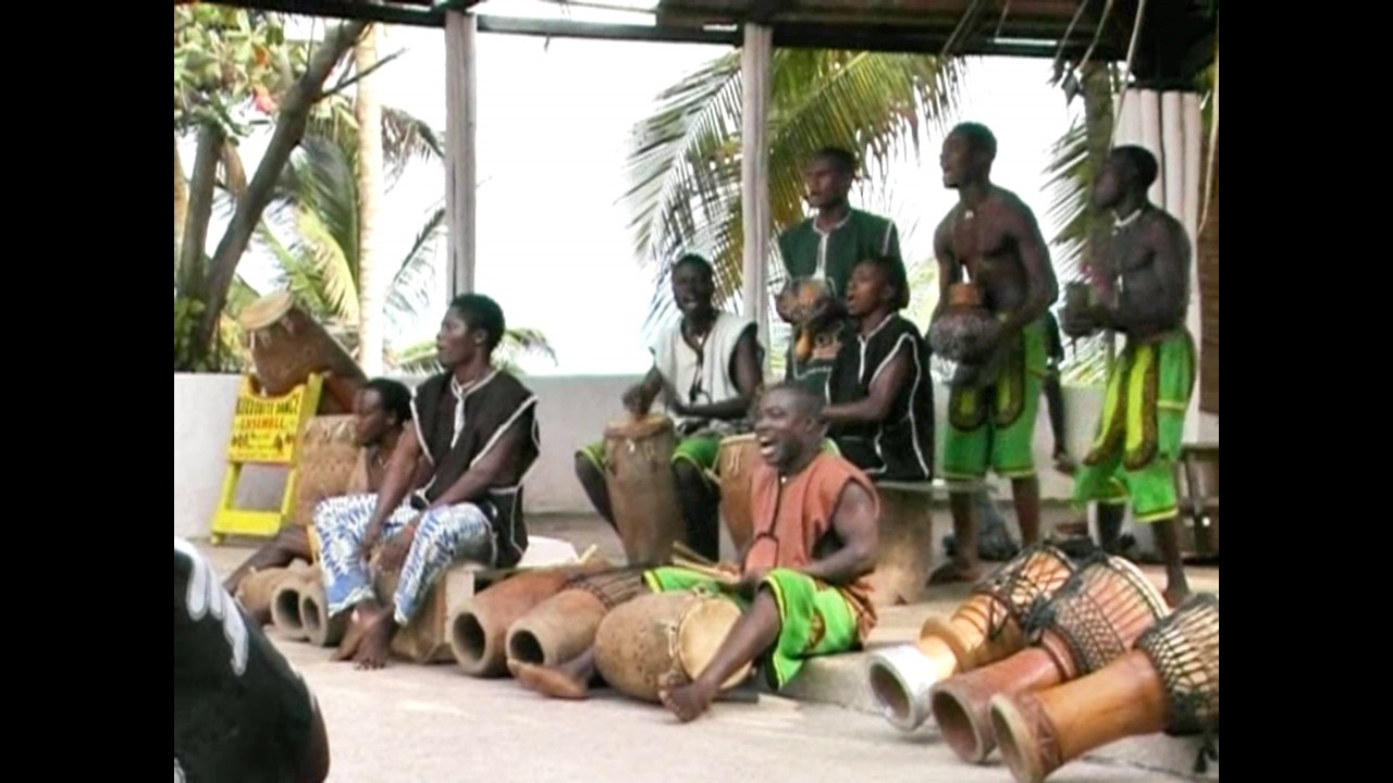 I LOVE Ghana drumming - TRADITIONAL African DANCE - Akrowa Drum and ...