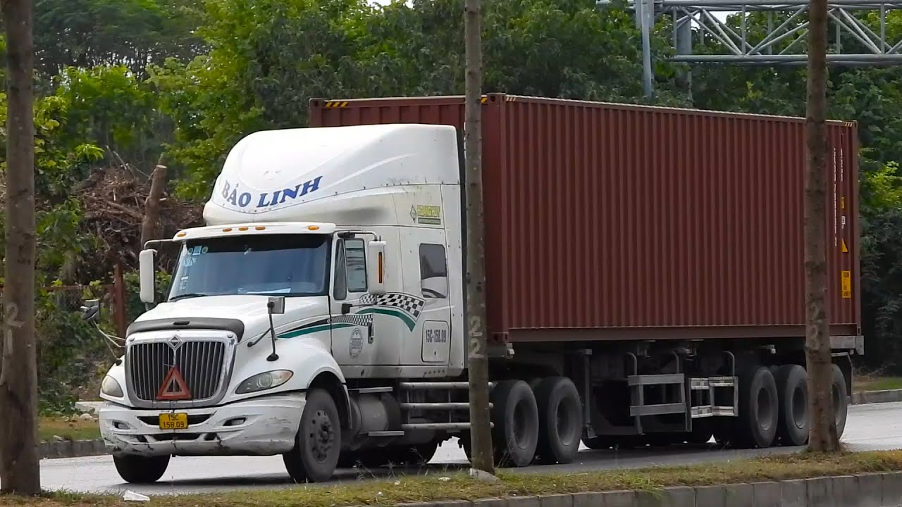 American semi trailer trucks spotting, watch an hour of big & small ...
