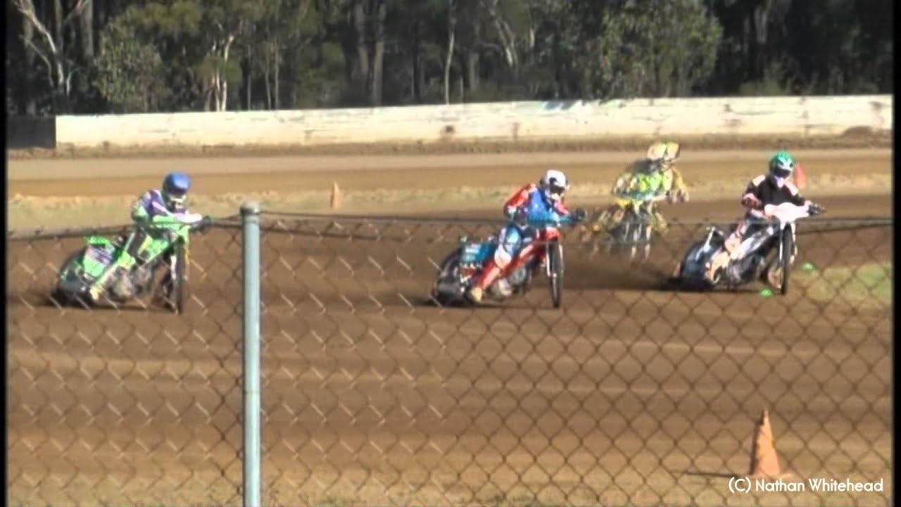 Speedway Bikes - Final - Nepean Raceway 28-8-11 - YouTube