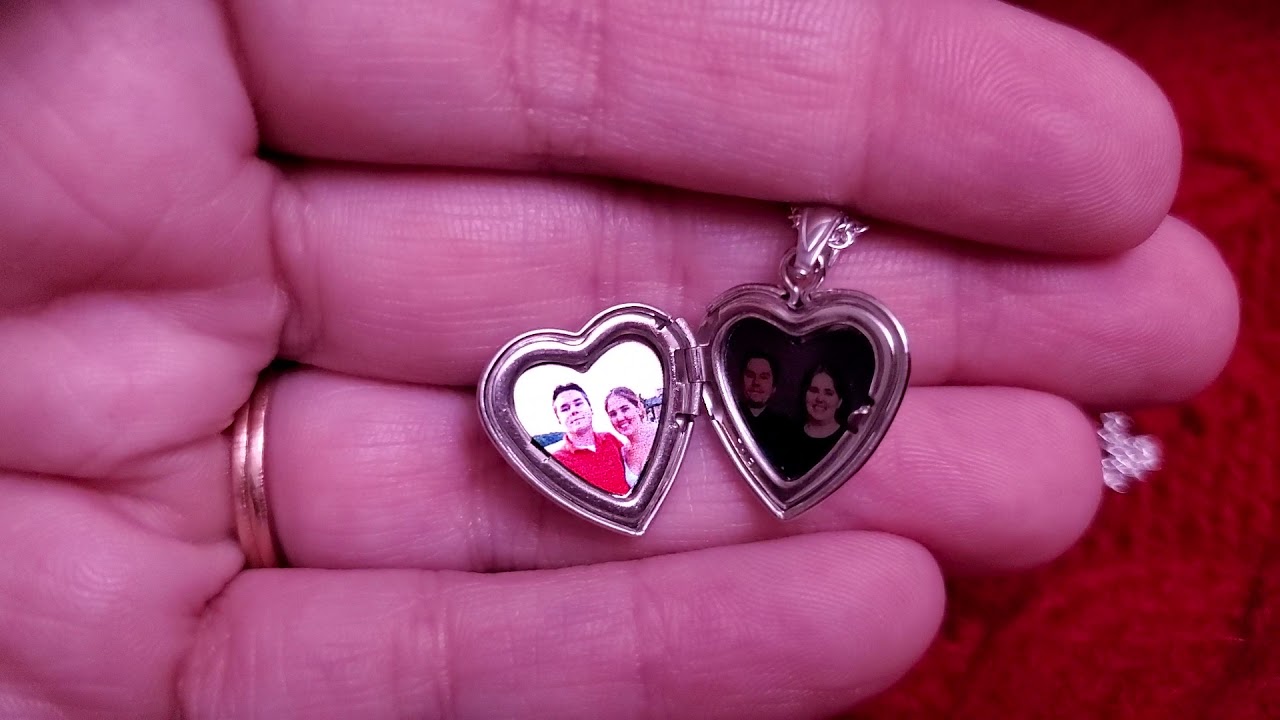 Pictures on Gold locket review and giveaway - YouTube