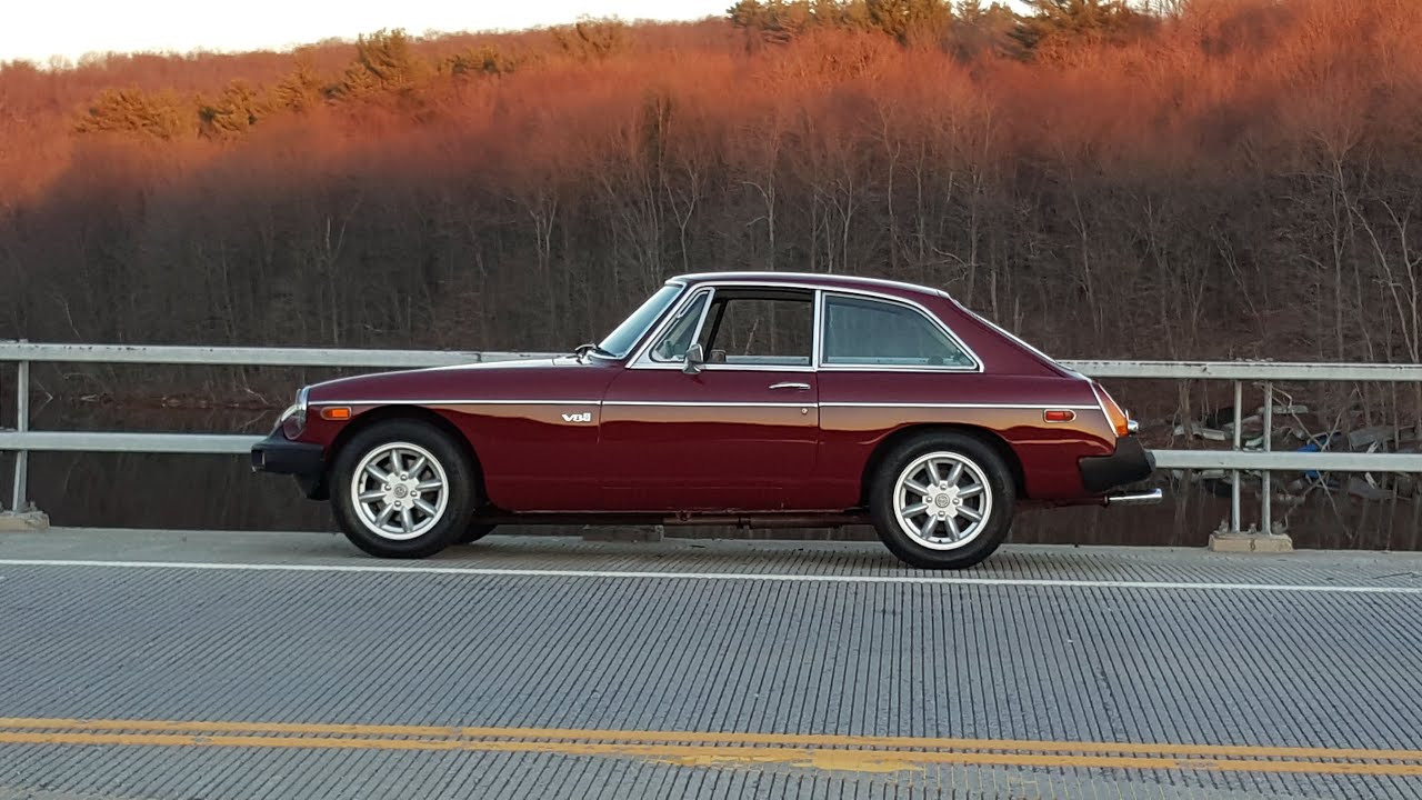 1974 5 MGB GT V8 Sold so now what to look for when buying an MGB. - YouTube