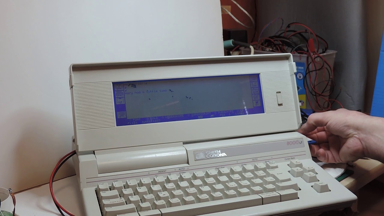 Retro Tech - Smith Corona 8000LT Personal Word Processor - YouTube