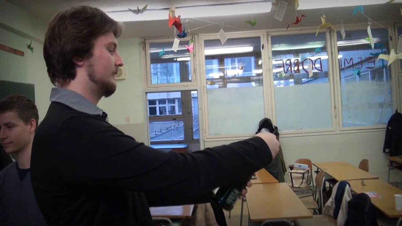 GVBN 4.F - 2011/2015 Pečatenie triednej knihy - YouTube