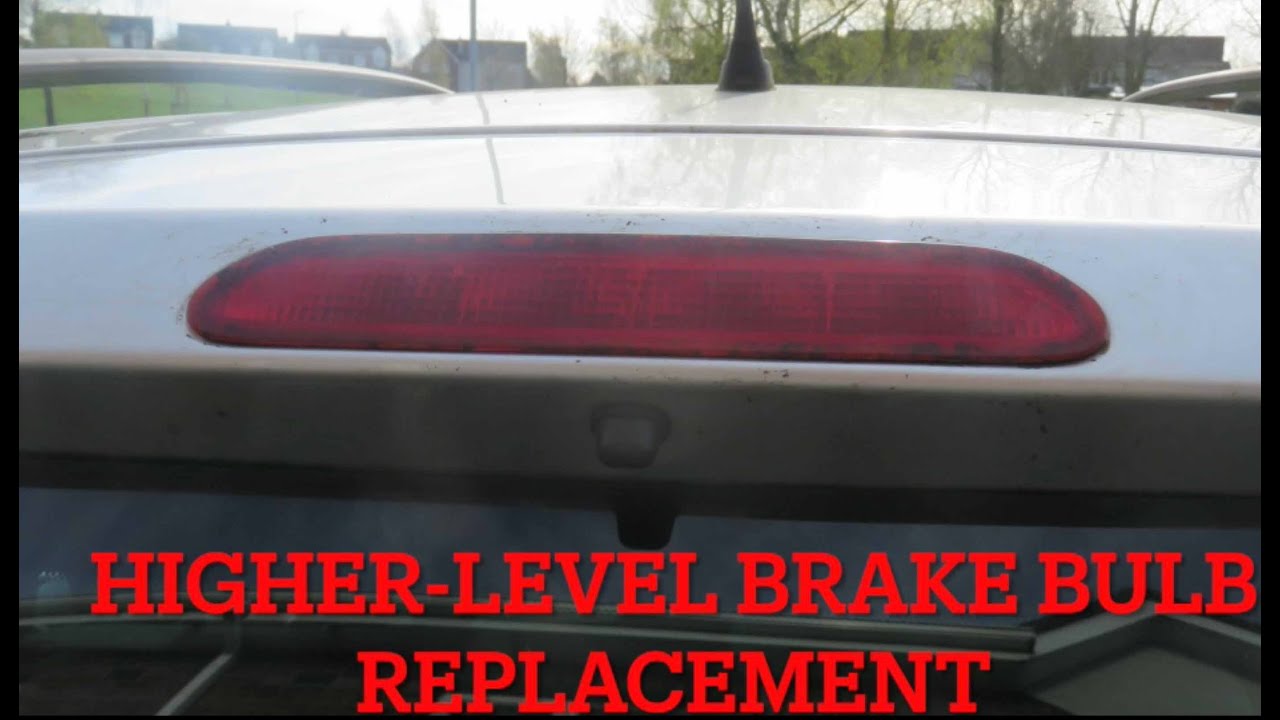 Upper Brake-light replacement on Citroen C4 Grand Picasso - YouTube