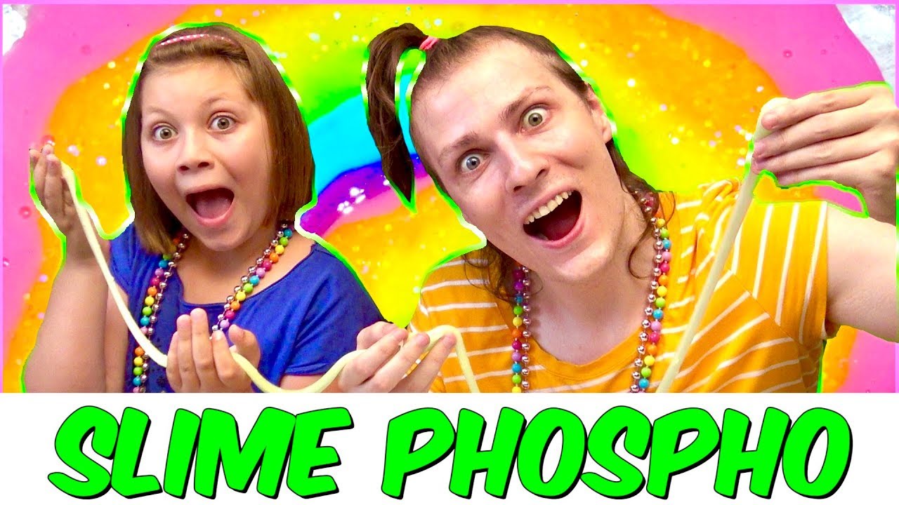 JE FAIS DU SLIME PHOSPHORESCENT AVEC MAGGIE ! COMPETITION DELIRES DE ...
