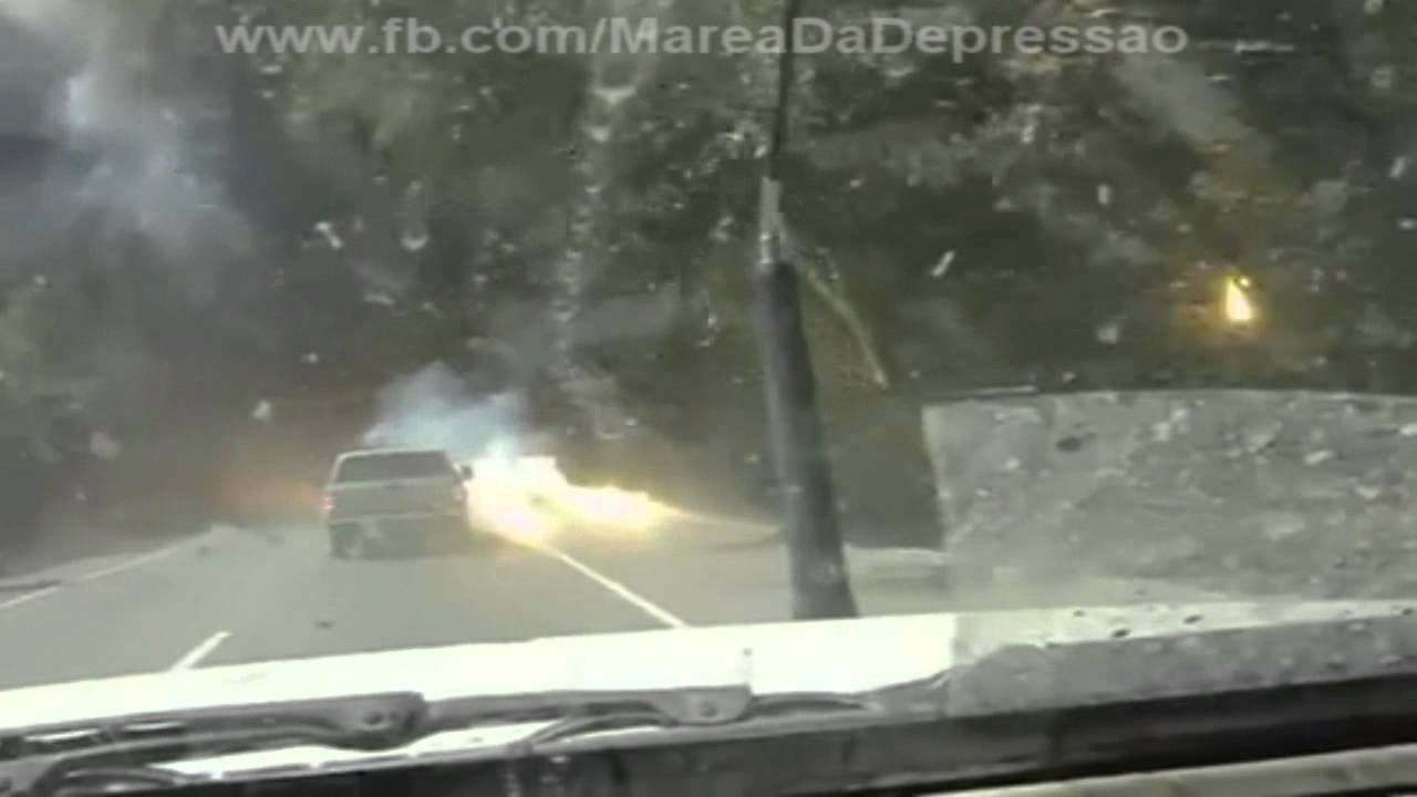 Marea Explodindo na Rodovia - YouTube