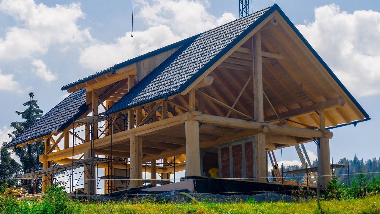 Building The Roof Of The Log Post And Beam House - YouTube