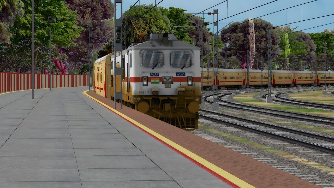 22954 Gujarat express arrived maninagar station | msts | train ...