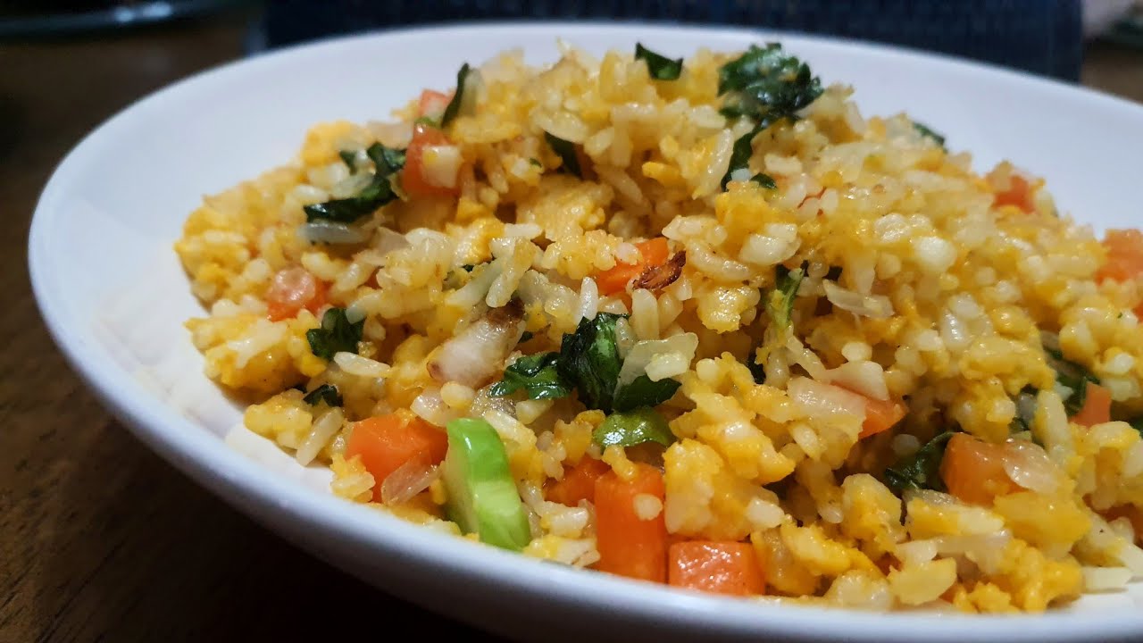 How To Make Chinese Golden Fried Rice 黄金炒饭 - YouTube