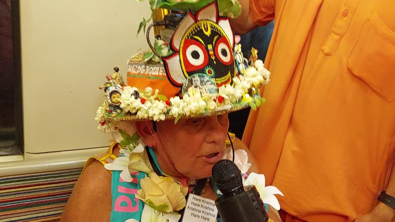 Mahavishnu Swami Chants Hare Krishna on the RER B After the Paris Ratha ...