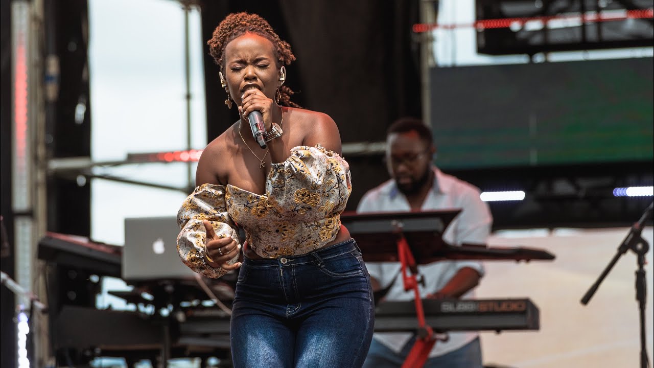 Kamanzi- Roast and Rhyme ‘23 - YouTube