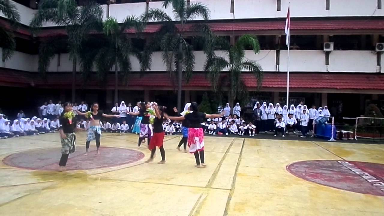 apresiasi seni tari SMP 81 Jakarta - YouTube