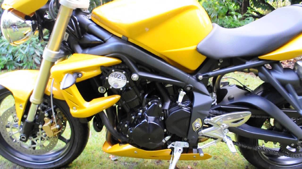 Triumph Street Triple 2011 Scorched Yellow - YouTube