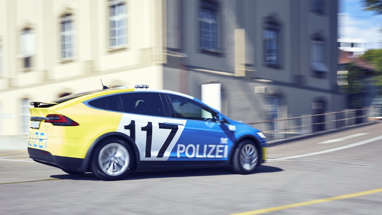 Die Basler Polizei setzt auf Elektromobilität - YouTube