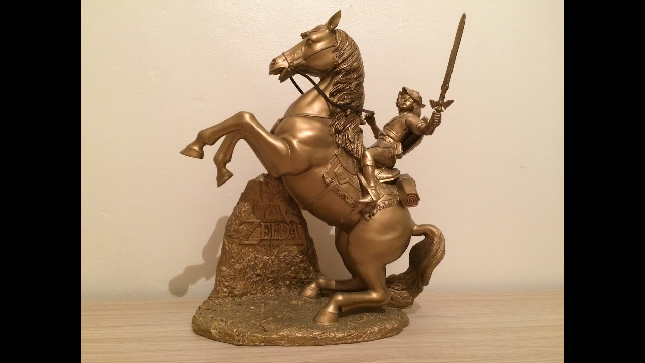 Club Nintendo "The Legend of Zelda: Twilight Princess" Gold Link Statue ...